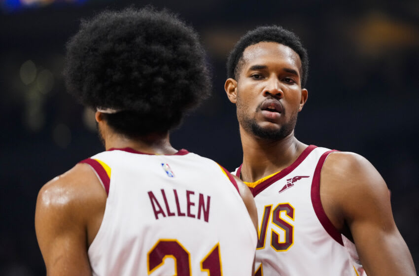 Cavs: Evan Mobley-Jarrett Allen duo is starting to mesh on offense