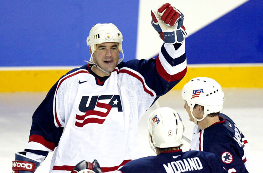 Montreal Canadiens Hall Of Fame Case: John LeClair