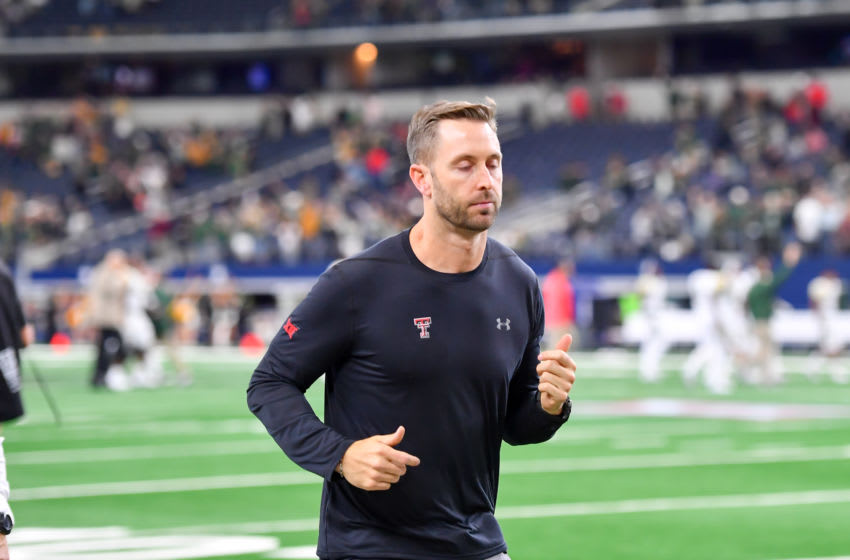 Arizona Cardinals to hire USC OC Kliff Kingsbury as head coach
