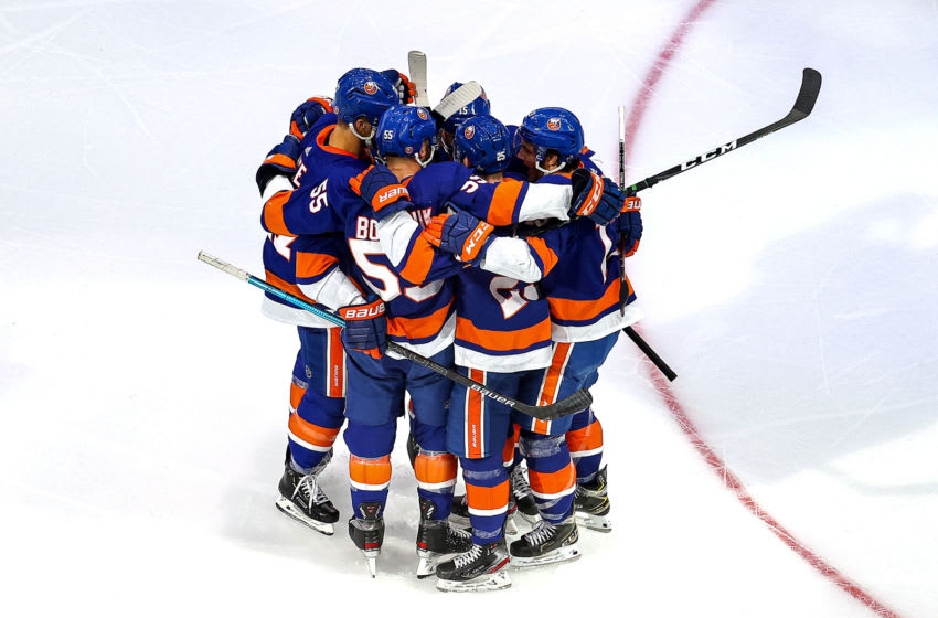 Islanders Fans Greet Team At Farmingdale Airport