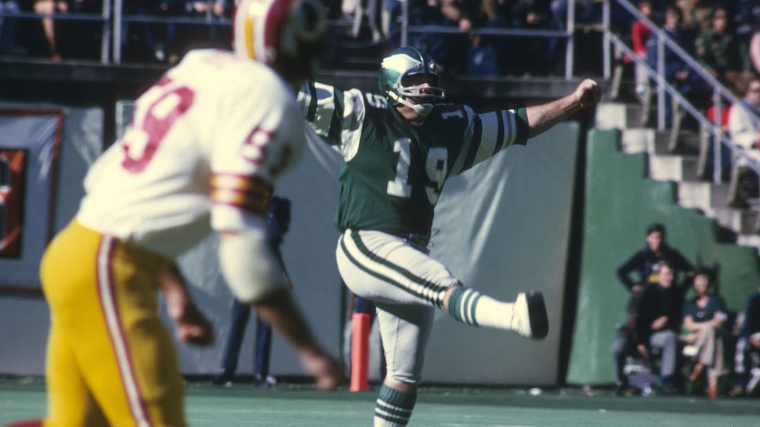 Remembering Tom Dempsey, the Toeless NFL Kicker Who Set a 43-Year Field ...