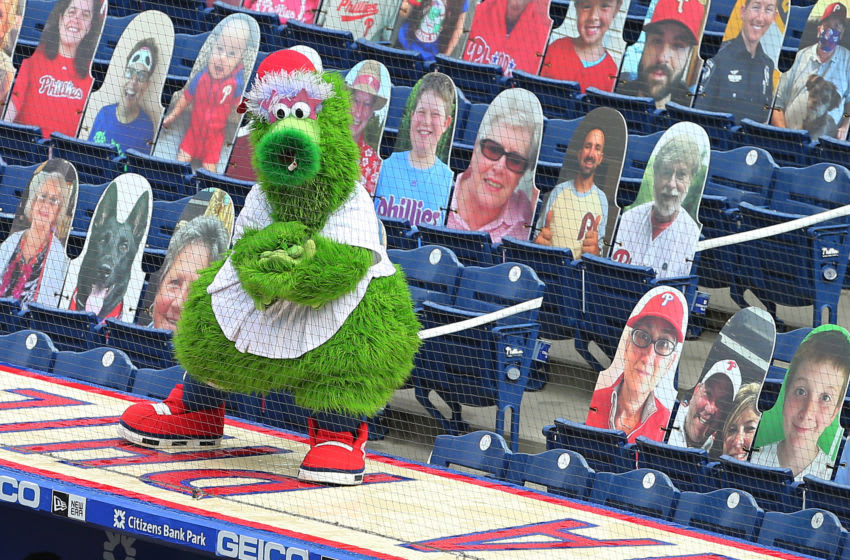 Phillies: Our favorite must-see Phillie Phanatic moments
