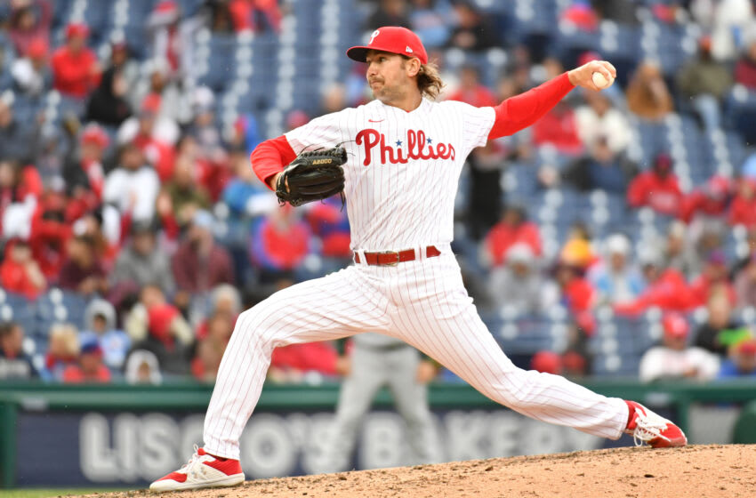 Phillies make predictable choices as rosters reduce to 26 men