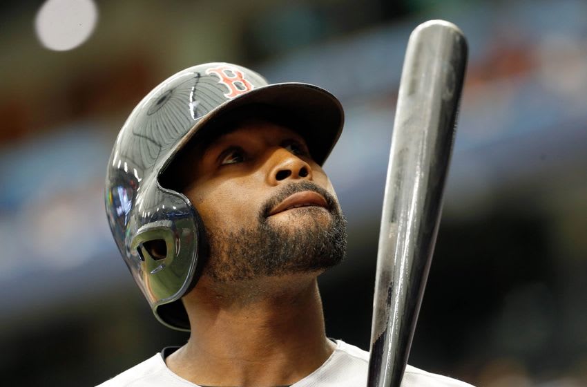 Boston Red Sox continue to struggle with bases loaded