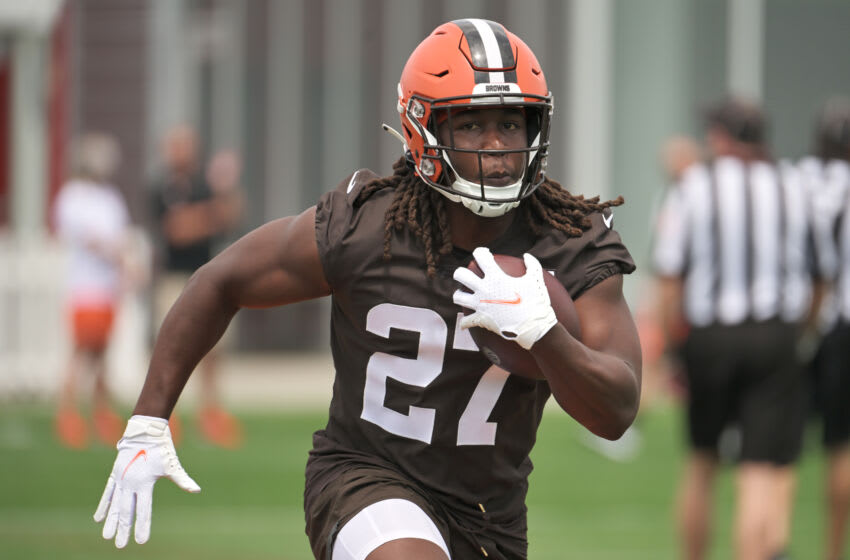 The Steelers would be foolish to trade for Browns RB Kareem Hunt
