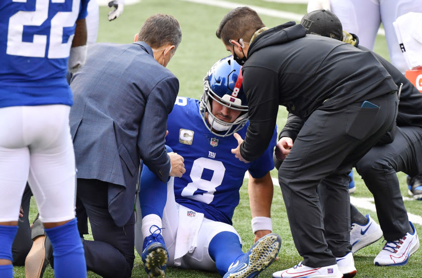 Daniel Jones report card: NY Giants QB leaves early in win over Bengals