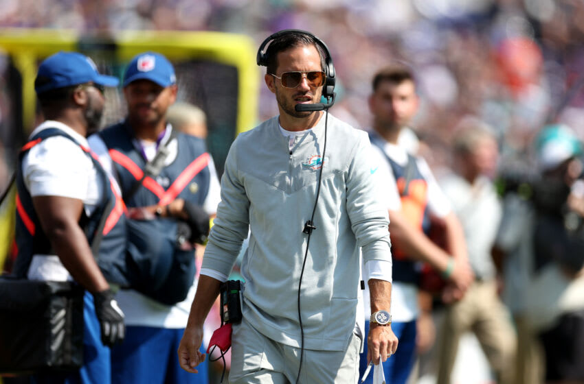 Mike McDaniel ties Jimmy Johnson for best Miami Dolphins coaching start