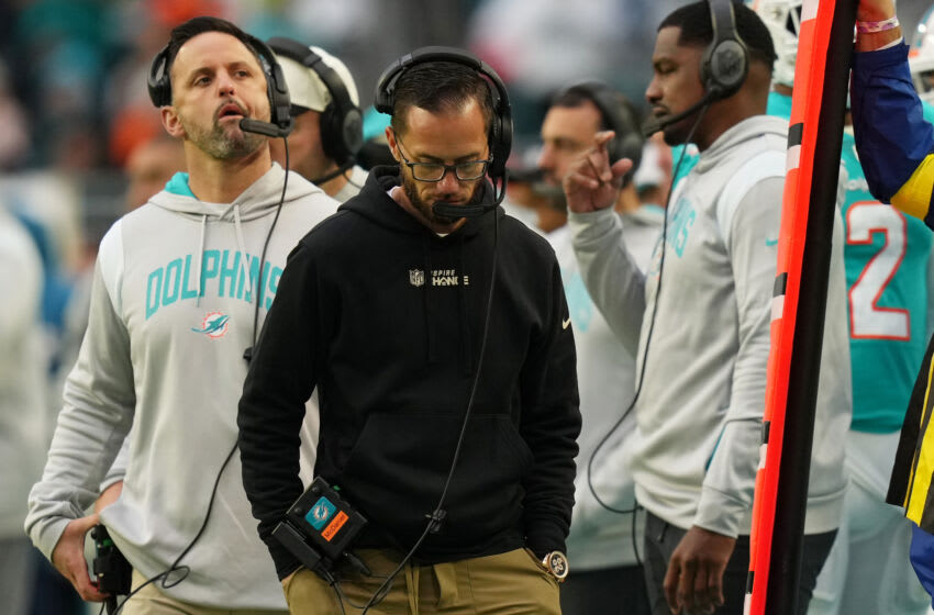 Miami Dolphins: McDaniel won’t be fired, but should he really be safe?