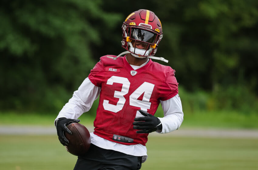 2022 draft pick left off Commanders writer’s 53-man roster projection