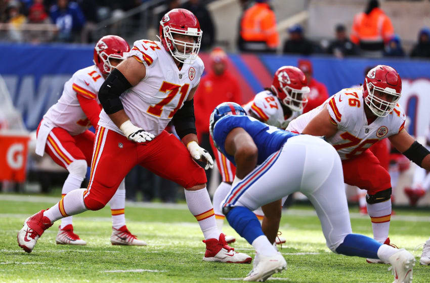 Chiefs training camp: Tyreek Hill, Mitchell Schwartz back at practice