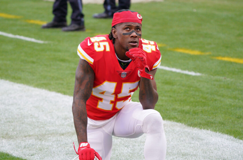 Report: Chris Lammons wanted by police on multiple charges