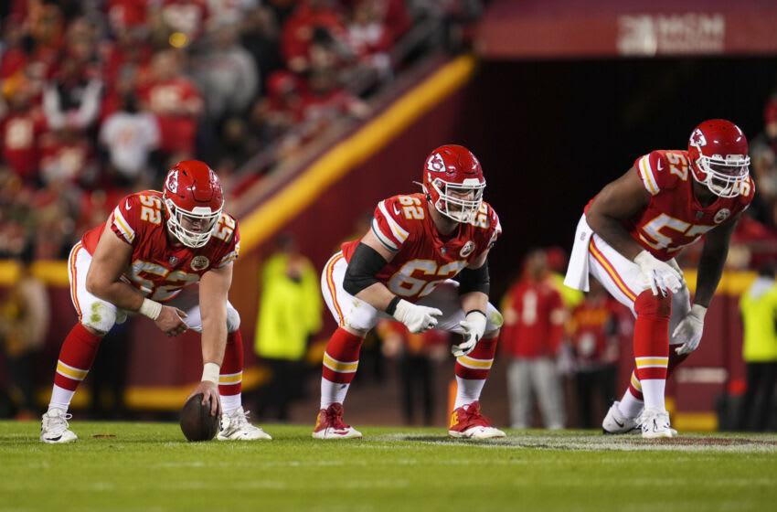 Creed Humphrey, Nick Bolton en route to first Pro Bowl honor