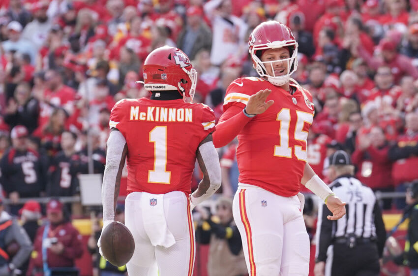 Around the AFC West: Chiefs continue pursuit of top seed