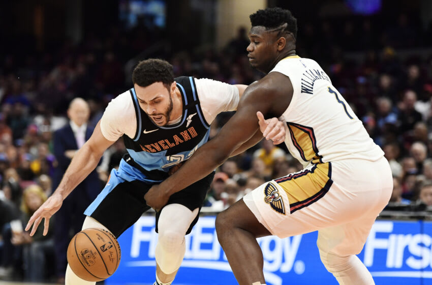 Zion Williamson “dominates” new teammates in practice