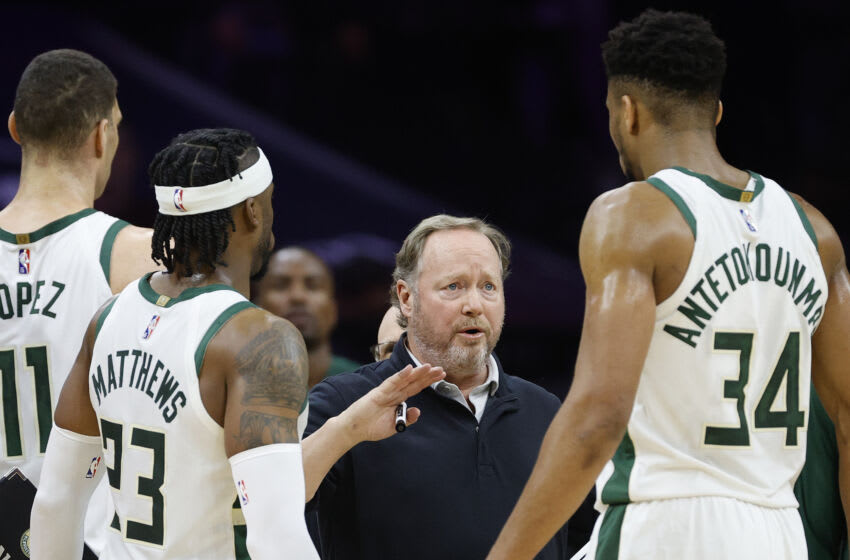 Should the Milwaukee Bucks make this new lineup change permanent?