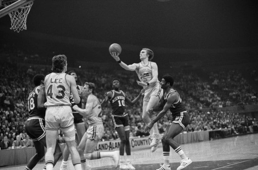 Milwaukee Bucks: 49 years in 49 days – 1972-73 season