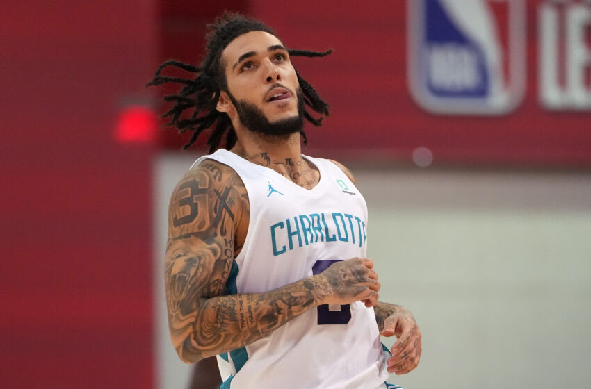 Charlotte Hornets sign LiAngelo Ball