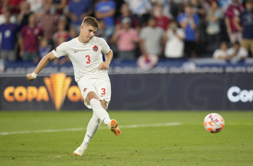 FC Dallas signs Canadian midfielder Liam Fraser