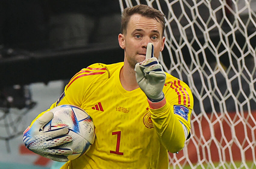 Following December knee injury, Manuel Neuer back to light training