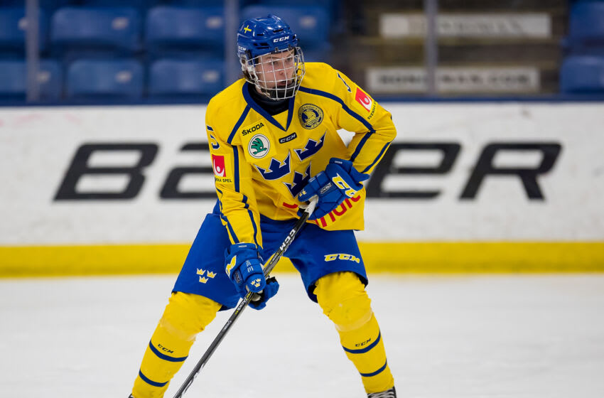 Canucks sign Filip Johansson to entry-level deal