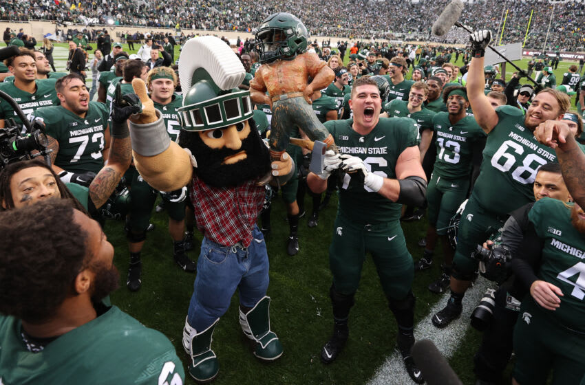 5 memorable times Michigan State football captured the Paul Bunyan ...
