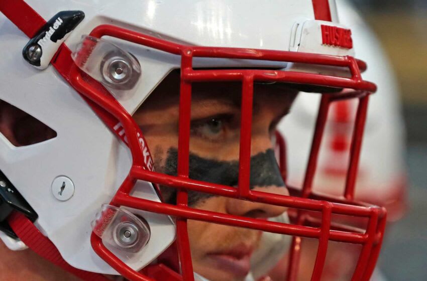 Nebraska Cornhuskers news: Garrett Nelson goes pro, Maliek Collins ...