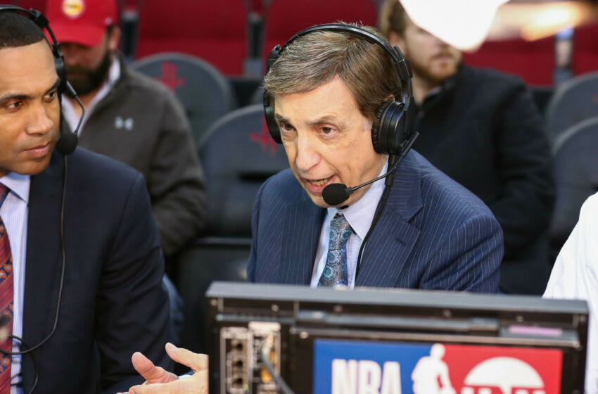 “Yes!” Marv Albert retires but the Syracuse legend’s calls will live on