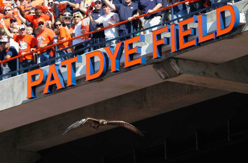 UGA football: Legendary player, head coach Pat Dye has passed away