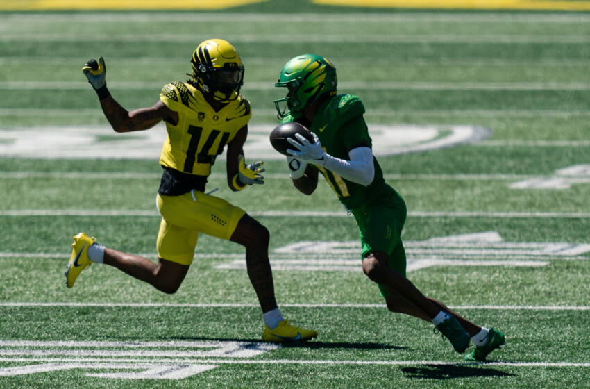 Oregon football spring game dominated by defensive showing