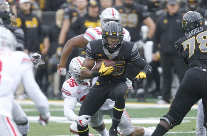 Iowa Football: Hawkeyes unveil gold alternate uniform