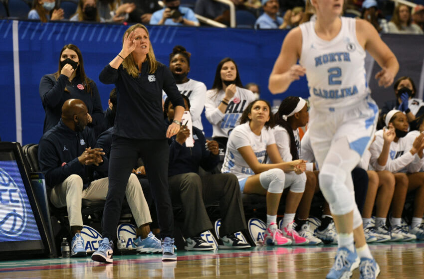 UNC Women’s Basketball participates in Hispanic Heritage Read-In