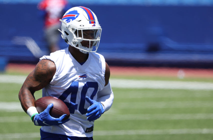 UNC Football: Bug Howard reunites with old teammate in Buffalo