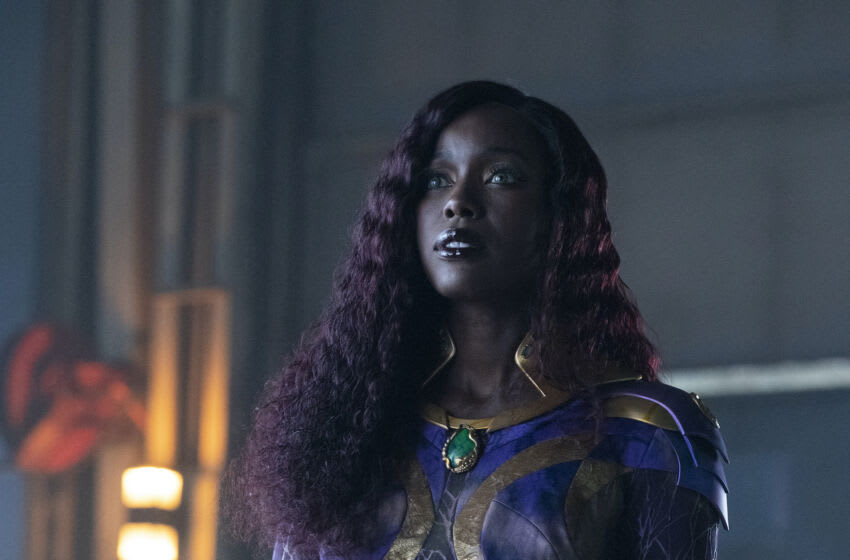 Titans: Starfire actor teases much-anticipated romance with Nightwing ...