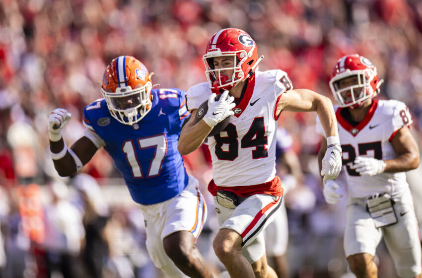 Georgia Football: Dawgs stomp Gators 43-20