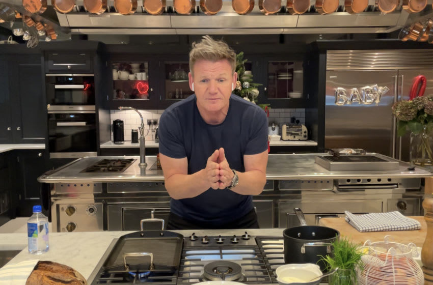 Gordon Ramsay cooks some of the best viral food trends on Facebook
