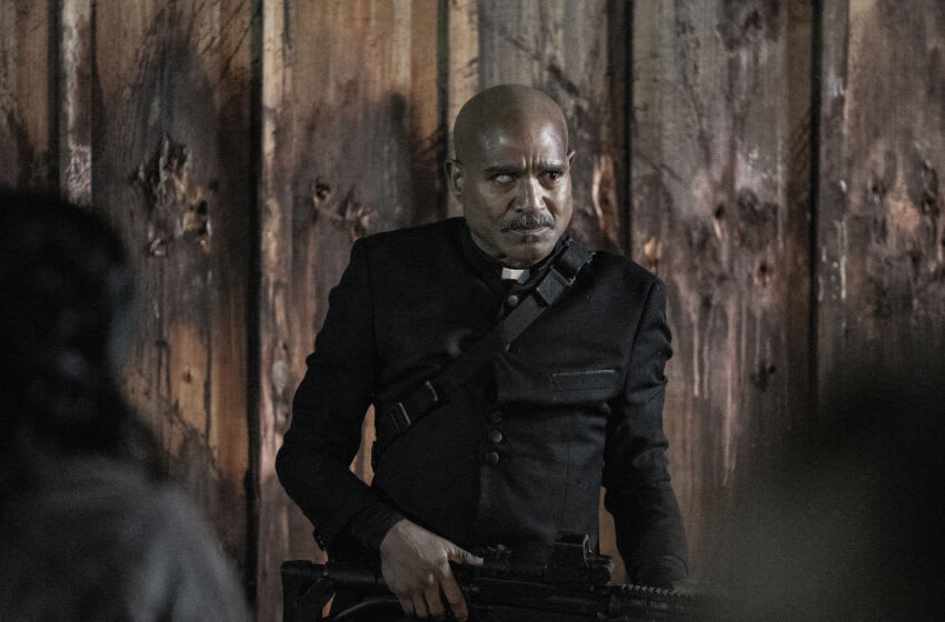 How did Gabriel (Seth Gilliam) lose his eye in The Walking Dead?
